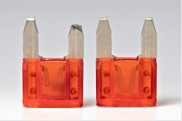 How to Change a Blown Car Fuse