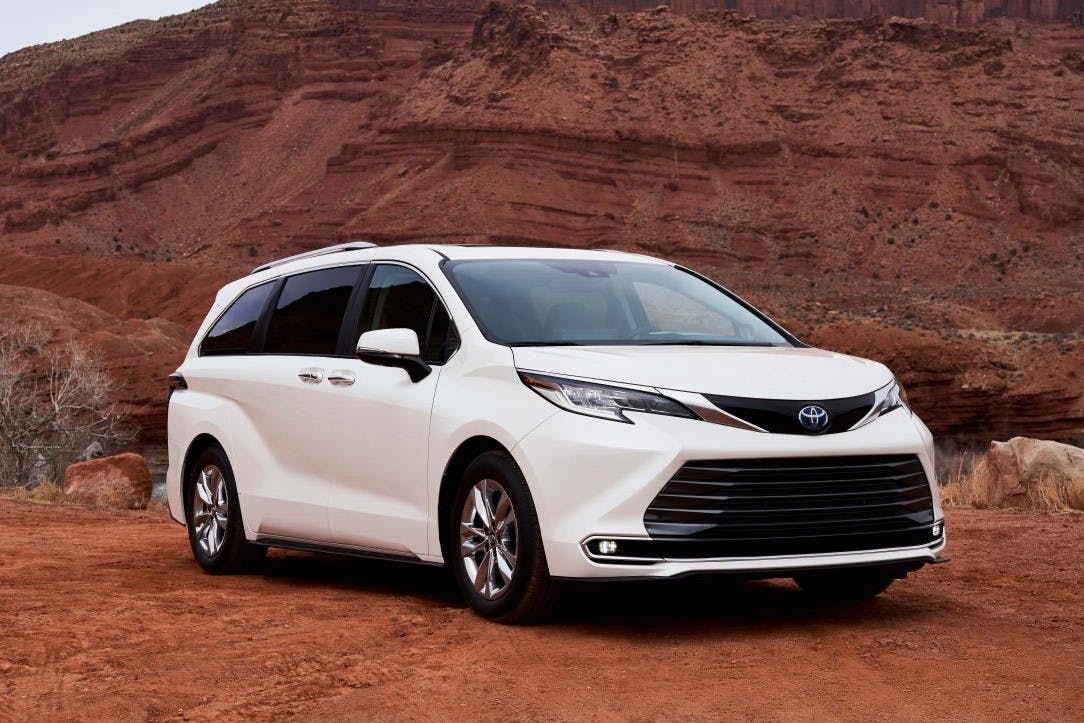 AWD Minivans: What's Available in 2025