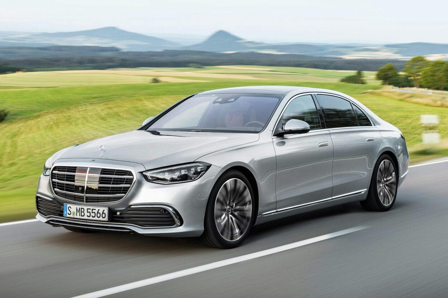 Best Full-Size Luxury Cars in 2025