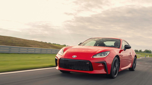6 Cheap Fast Cars | CARFAX