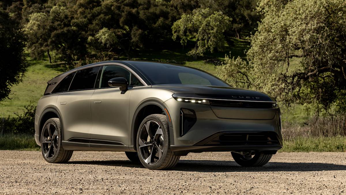 10 Electric Cars With the Longest Range in 2026 | CARFAX