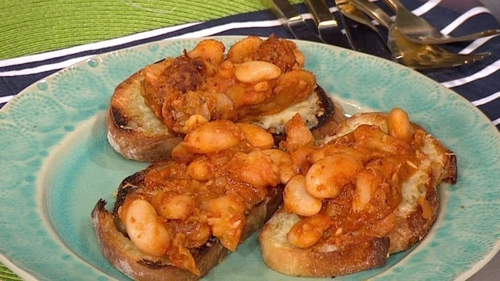 Posh beans on toast | Lorraine