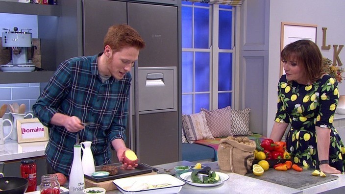 How to get the perfect baked potato | Lorraine