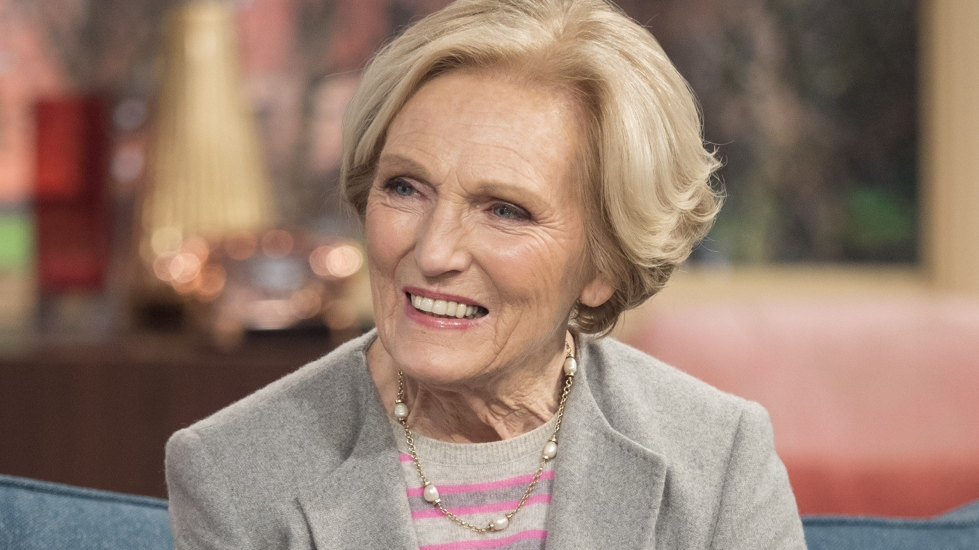 Mary Berry quits GBBO 'out of loyalty' to BBC | Lorraine