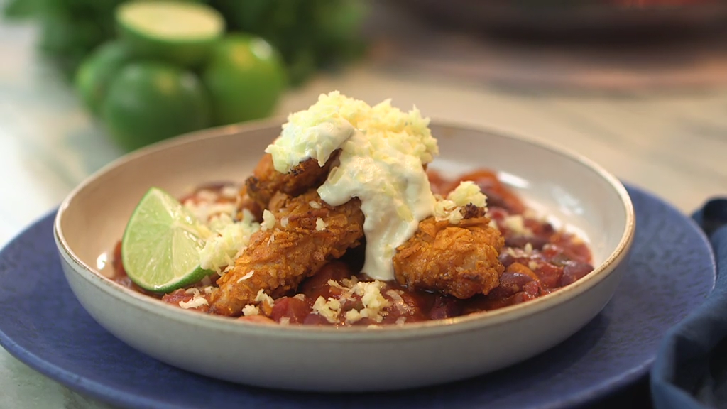 Lisa's corn chip chicken with smoky bean salsa | Lorraine