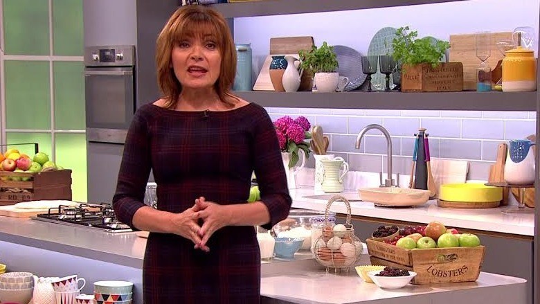 Get Lorraine's tartan look | Lorraine