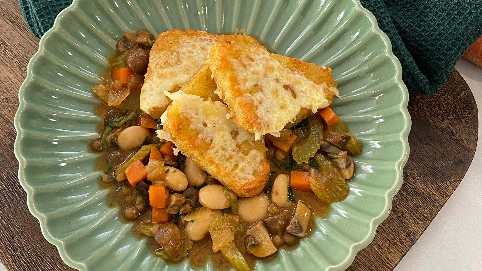 Lisa Faulkner's veggie cottage pie with hash browns | Lorraine