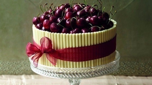 Wow factor cake recipes | Lorraine