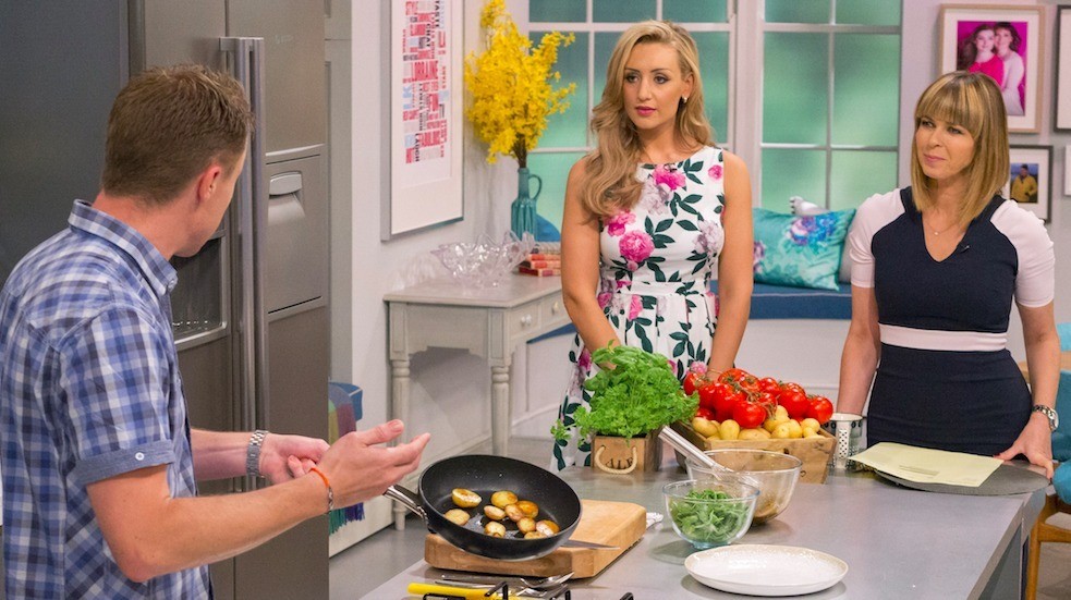 Garlic chicken with tomato dressing | Lorraine