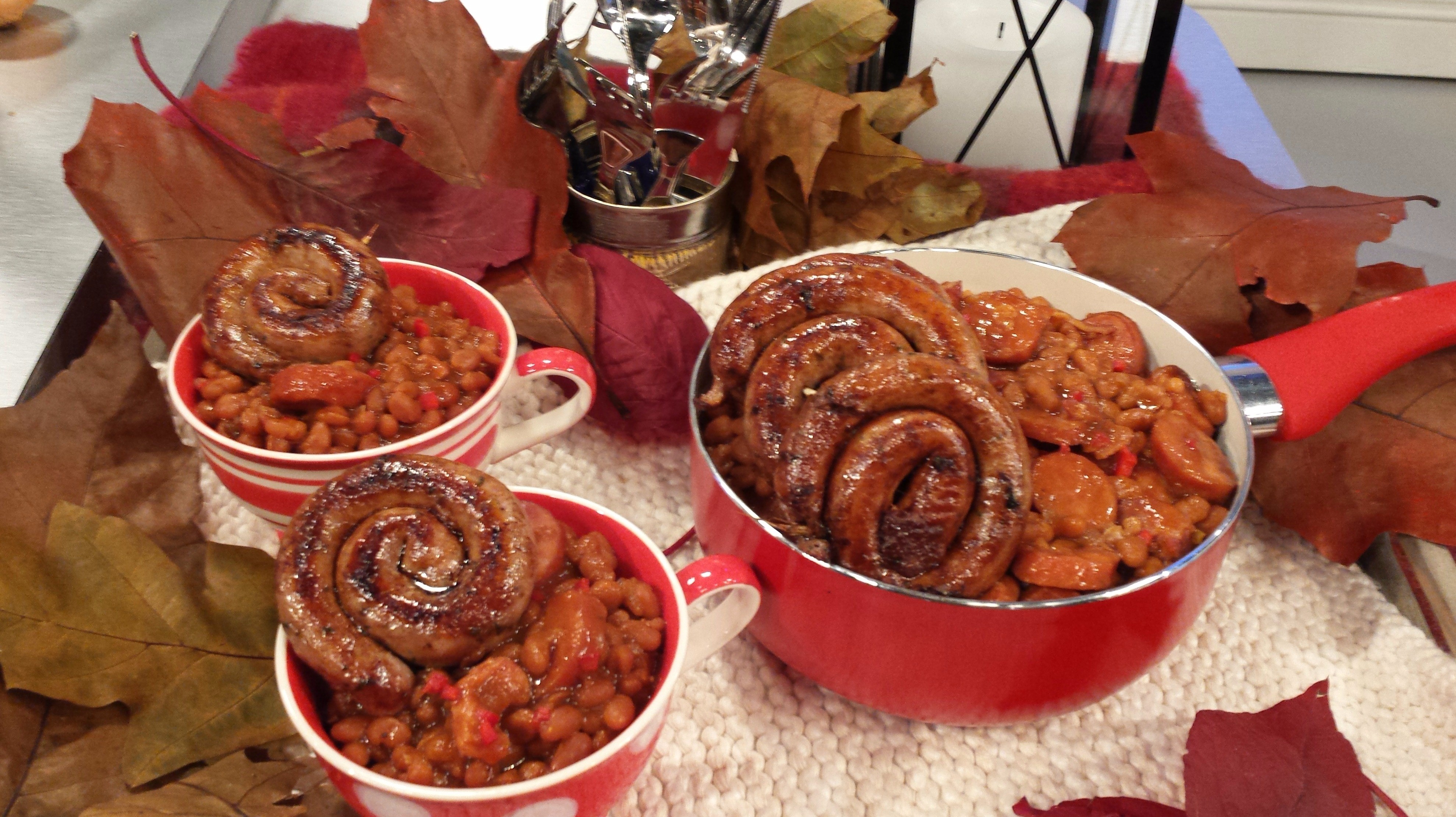 Smoky bonfire bangers and beans | Lorraine