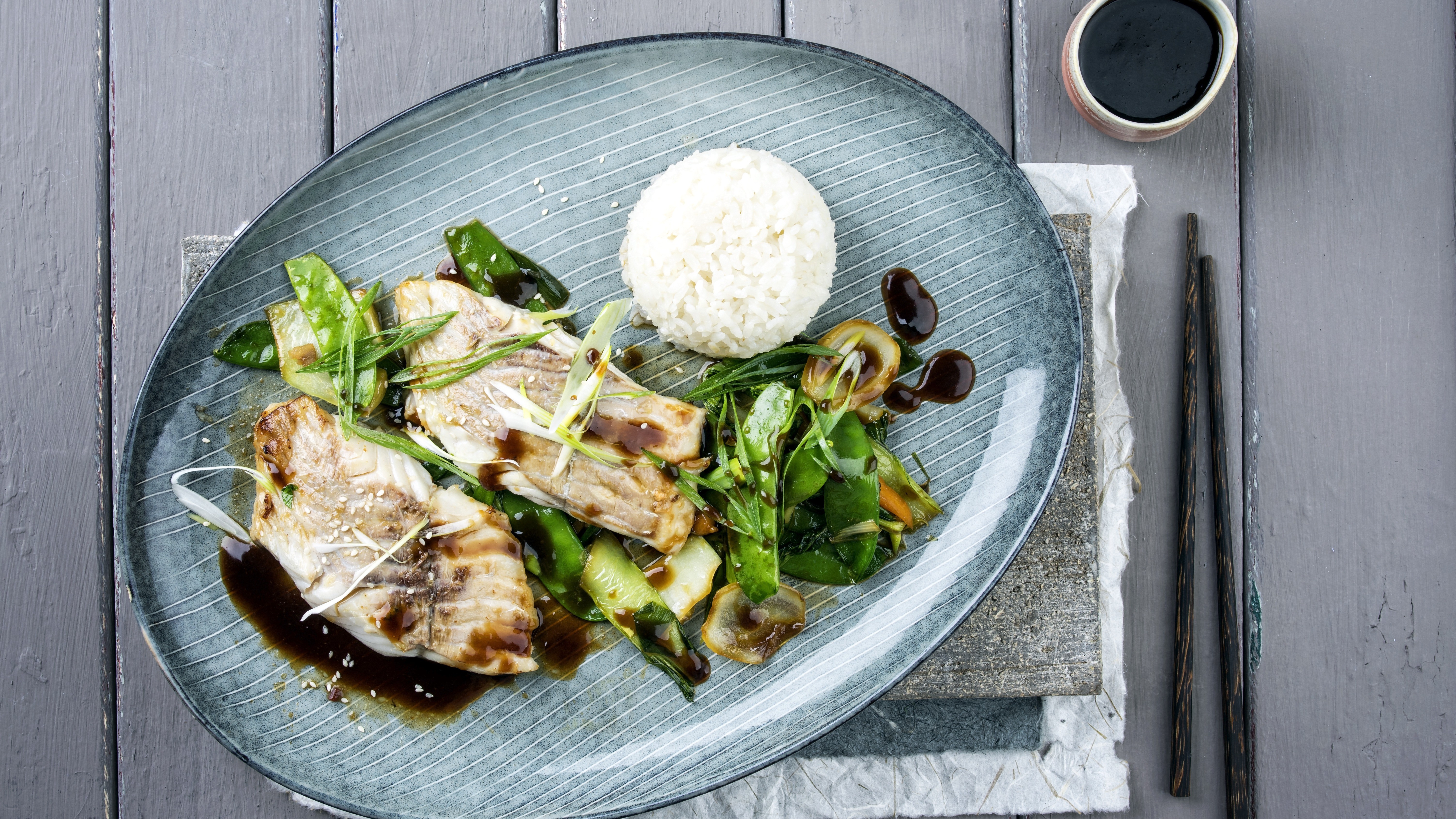 Steamed fish and pak choi parcels | Lorraine