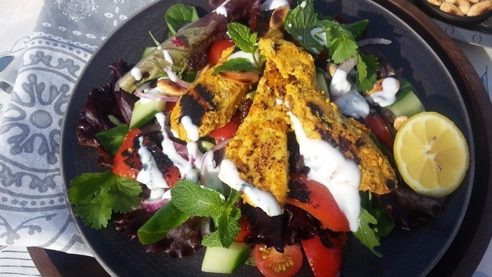 Sally Bee's warm chicken tikka salad | Lorraine