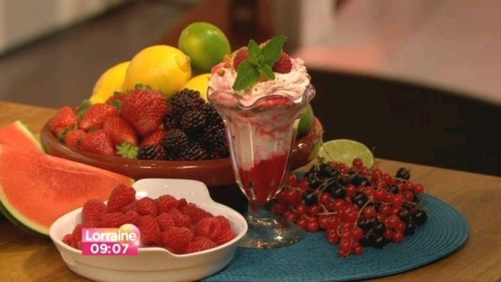 Raspberry ripple mousse | Lorraine