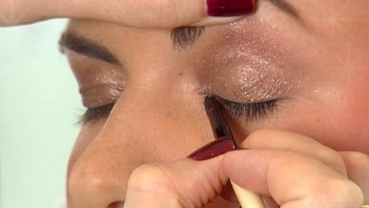 Make-up tutorials | Lorraine