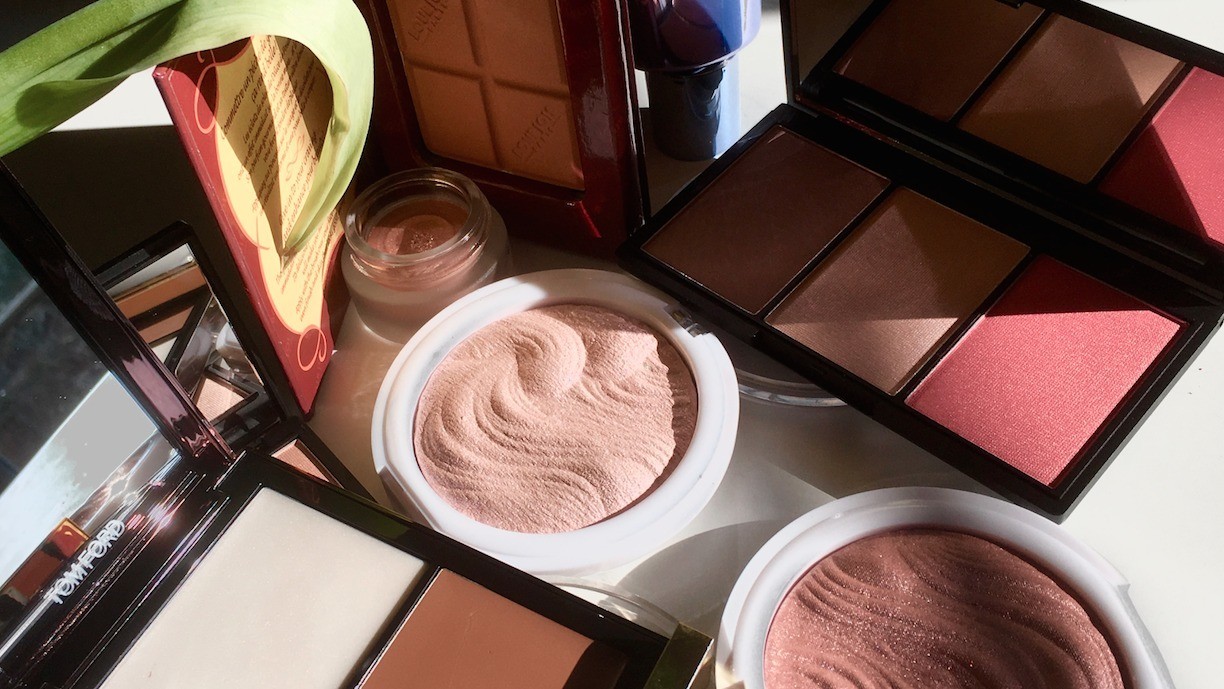 Pixiwoo's guide to bronzing and contouring | Lorraine