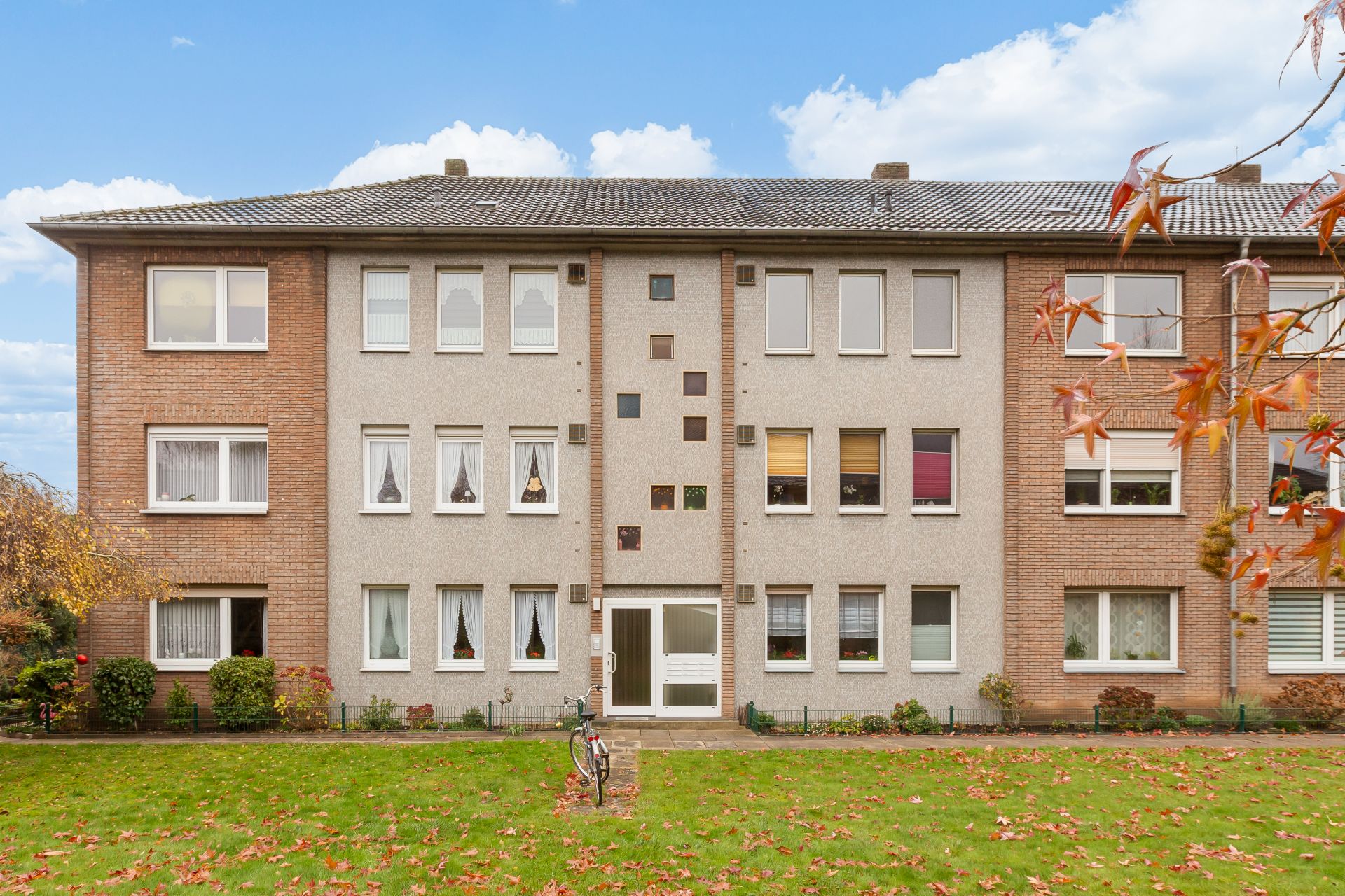 Evernest - Gut geschnittene 2-Zimmer-Wohnung mit Entwicklungspotential ...