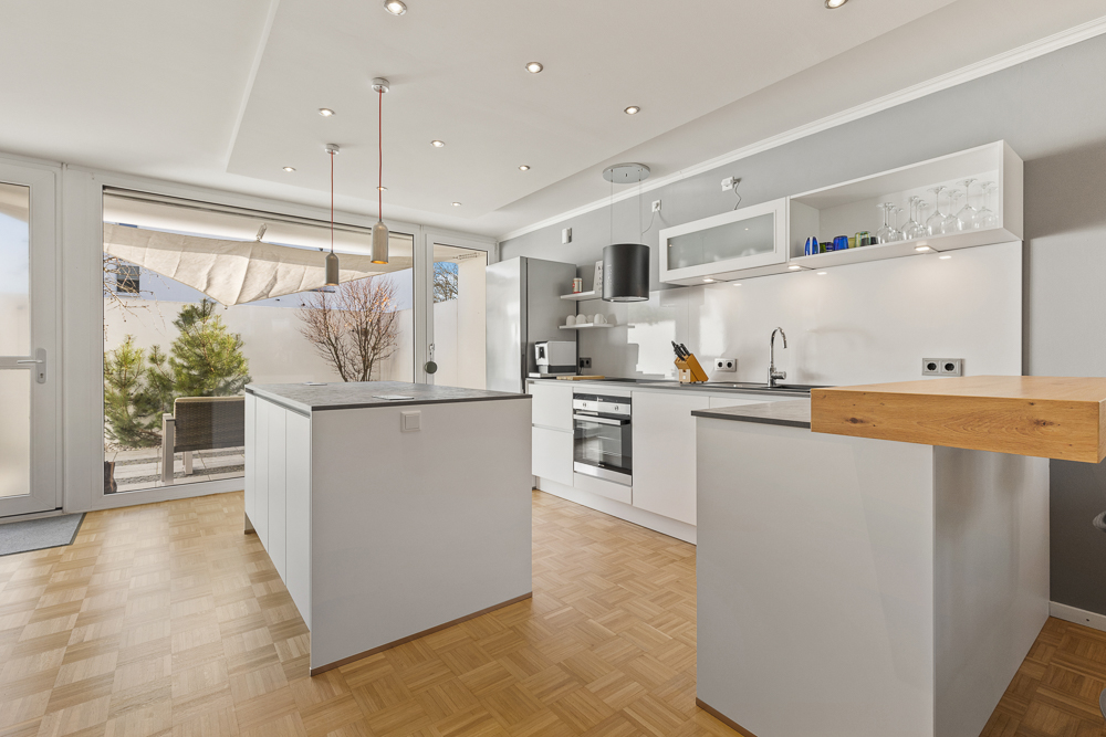 Evernest - Exklusives Townhouse mit zwei Terrassen im Bauhausstil in ...