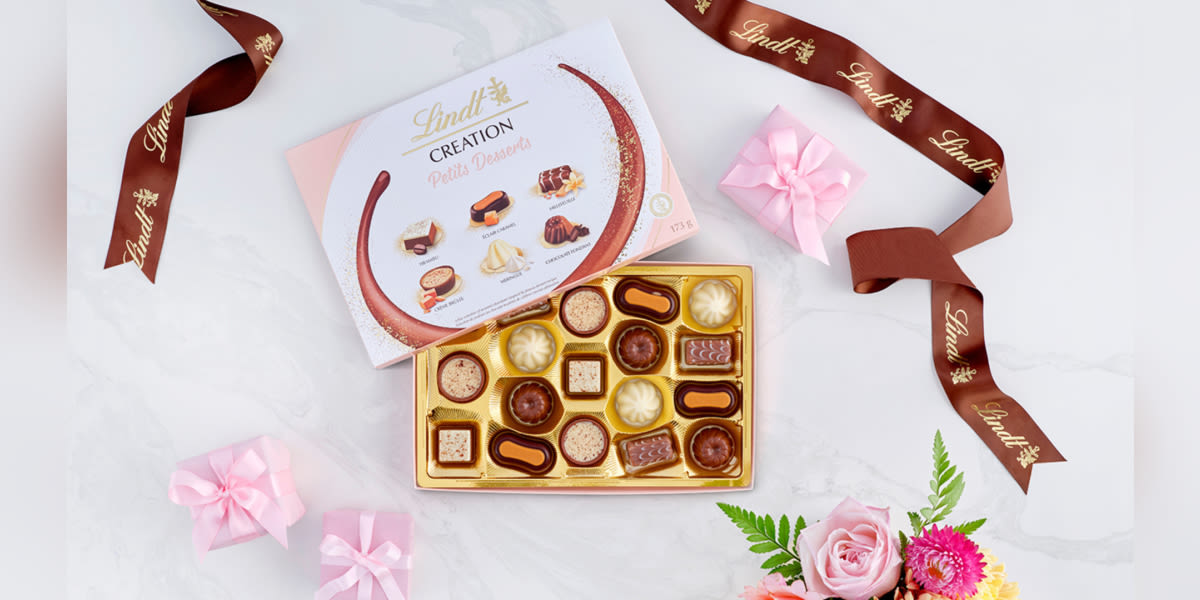 CF Toronto Eaton Centre | Lindt Chocolate