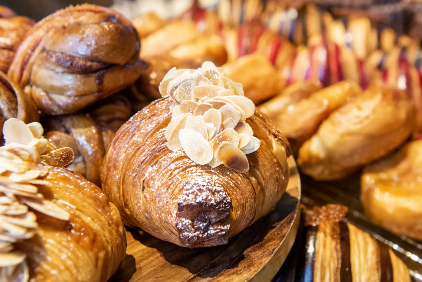 CF Chinook Centre Food | Find Delicious Dining Options