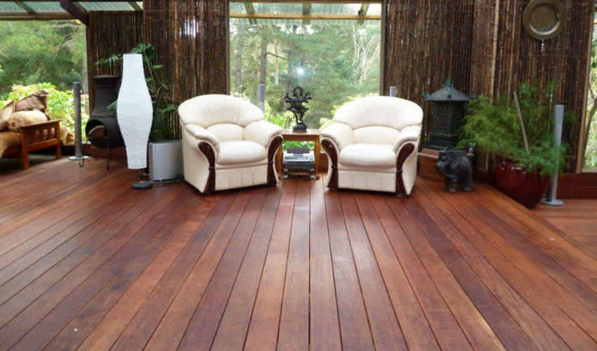 Traditional Outdoor Decking & Wood Deck Suppliers Dubai