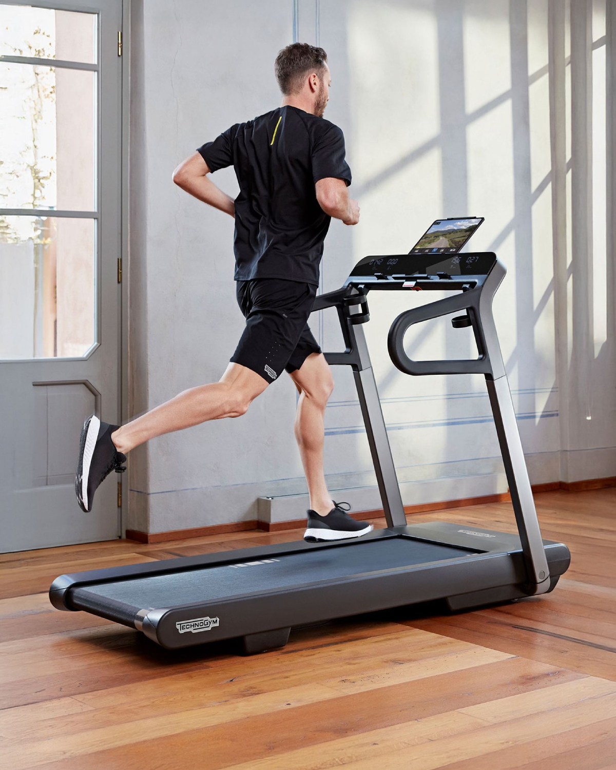 The Best Home Treadmill: A Complete Buying Guide | Technogym Israel