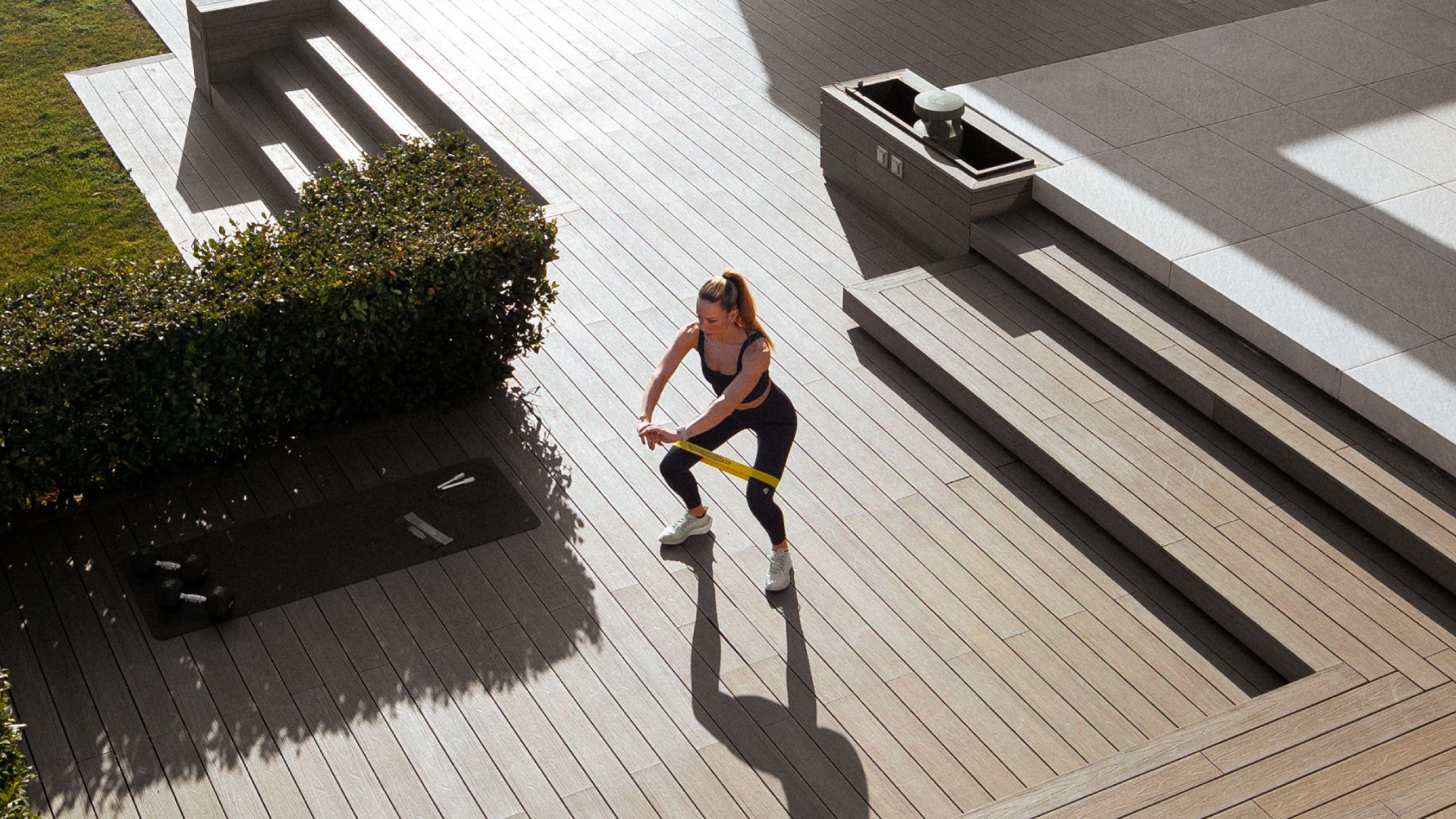 Daily Stretching Exercises: Your Wellness Routine | Technogym Israel
