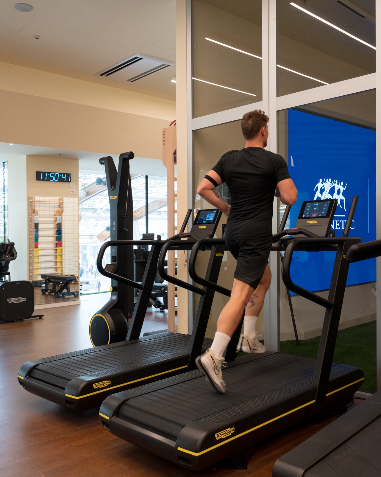 Isokinetic Milano Gae Aulenti: riabilitazione smart con Technogym ...