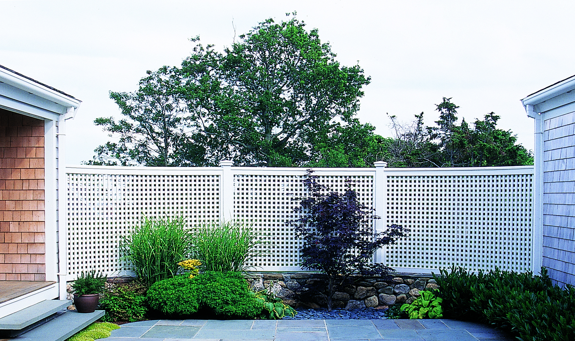 Horizontal Vertical Lattice Fence