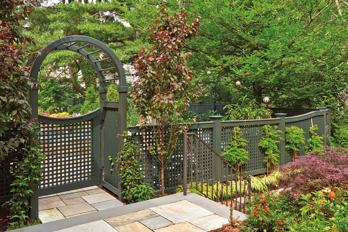 Custom Fences | Walpole Outdoors