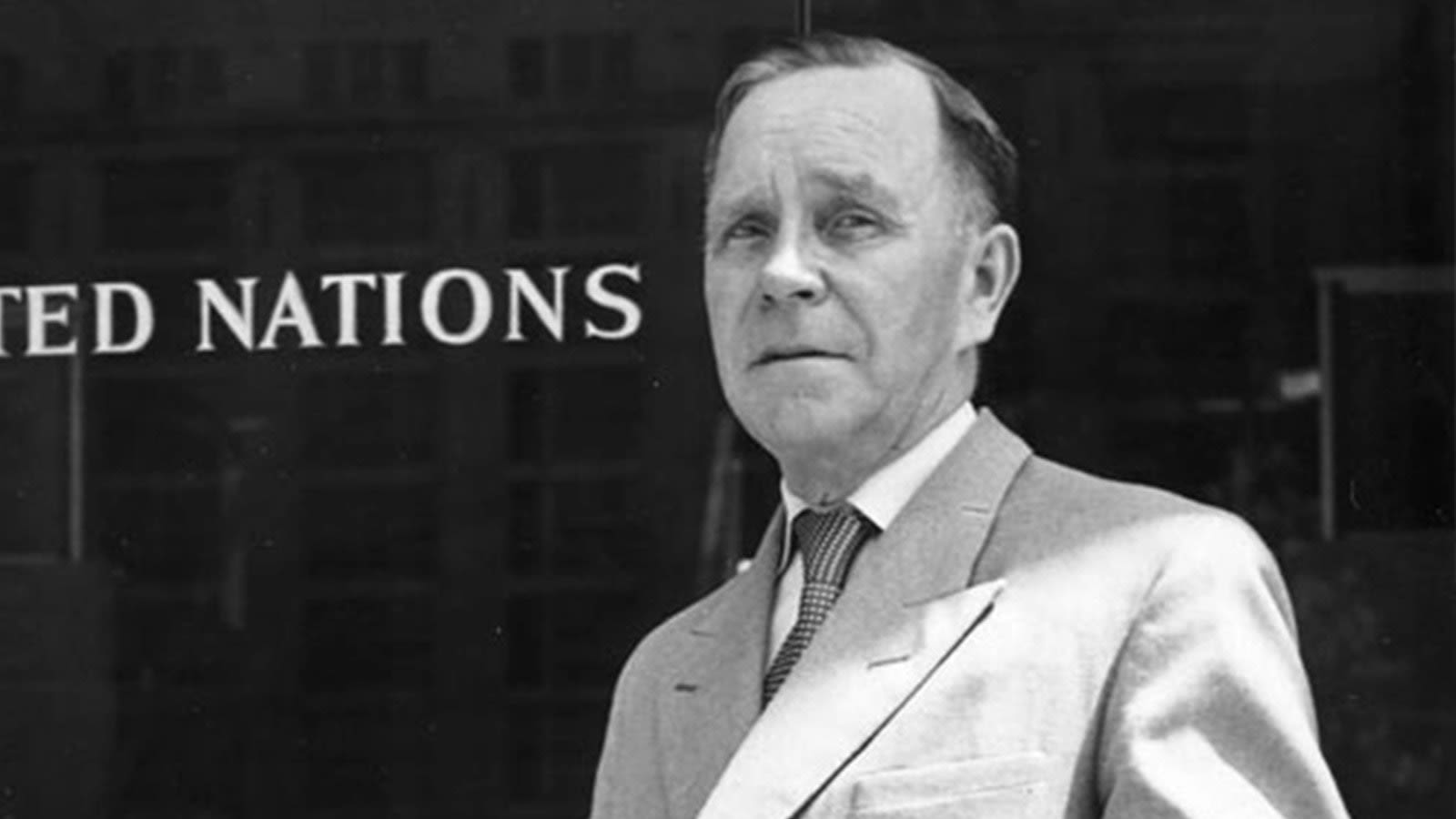 Belysning – Handle en designlampe for alle rom fra Paavo Tynell – Finsk ...