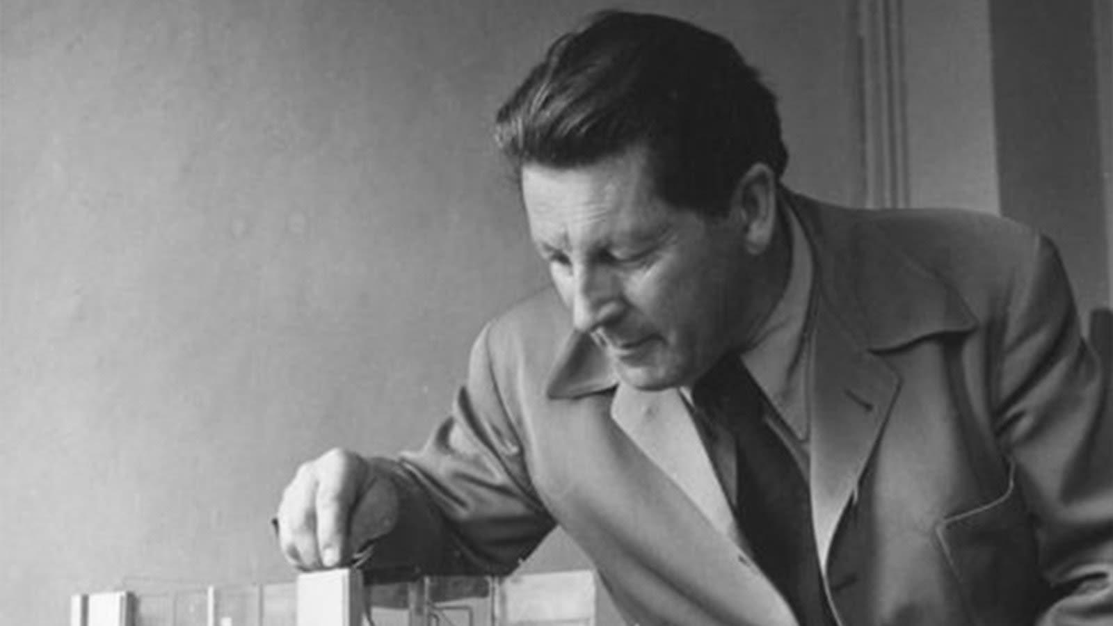 Matstolar från Gerrit Rietveld | Nordiska Galleriet