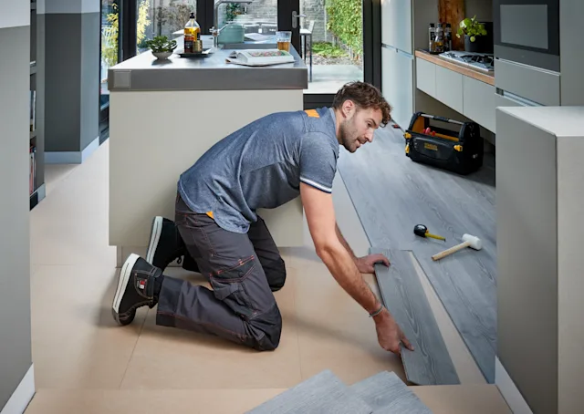 Zelf je vinylvloer inmeten en leggen? Bekijk onze instructies! | Kwantum