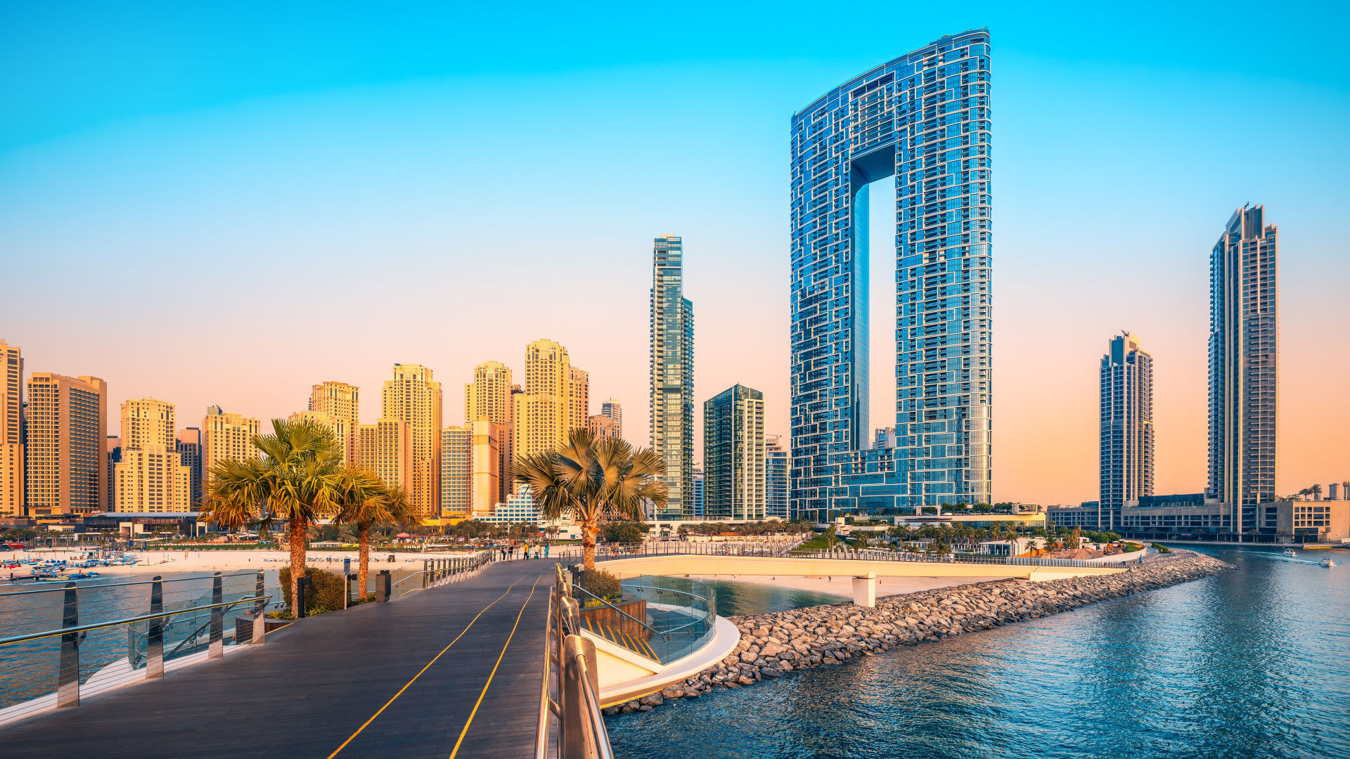 Dubai & Orient Cruises » Let yourself be enchanted