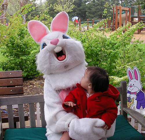 11 Easter Bunny Photo Fails That Will Crack Parents Up | CafeMom.com