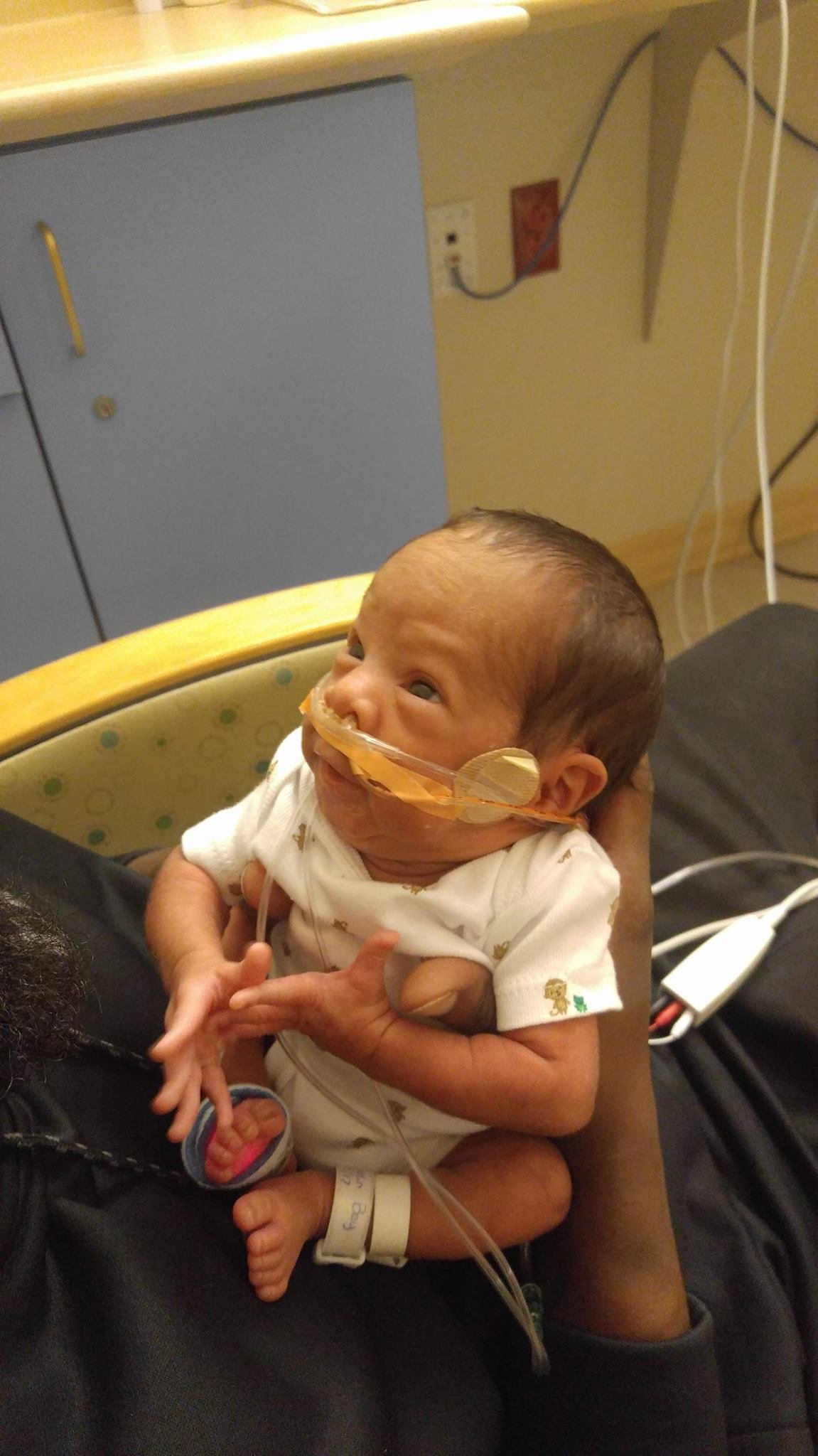 Baby Born En Caul in the Car on the Way to the Hospital | CafeMom.com