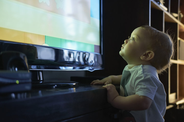 This Mom Has Found the Perfect Way to Break Her Toddler's TV 'Addiction ...