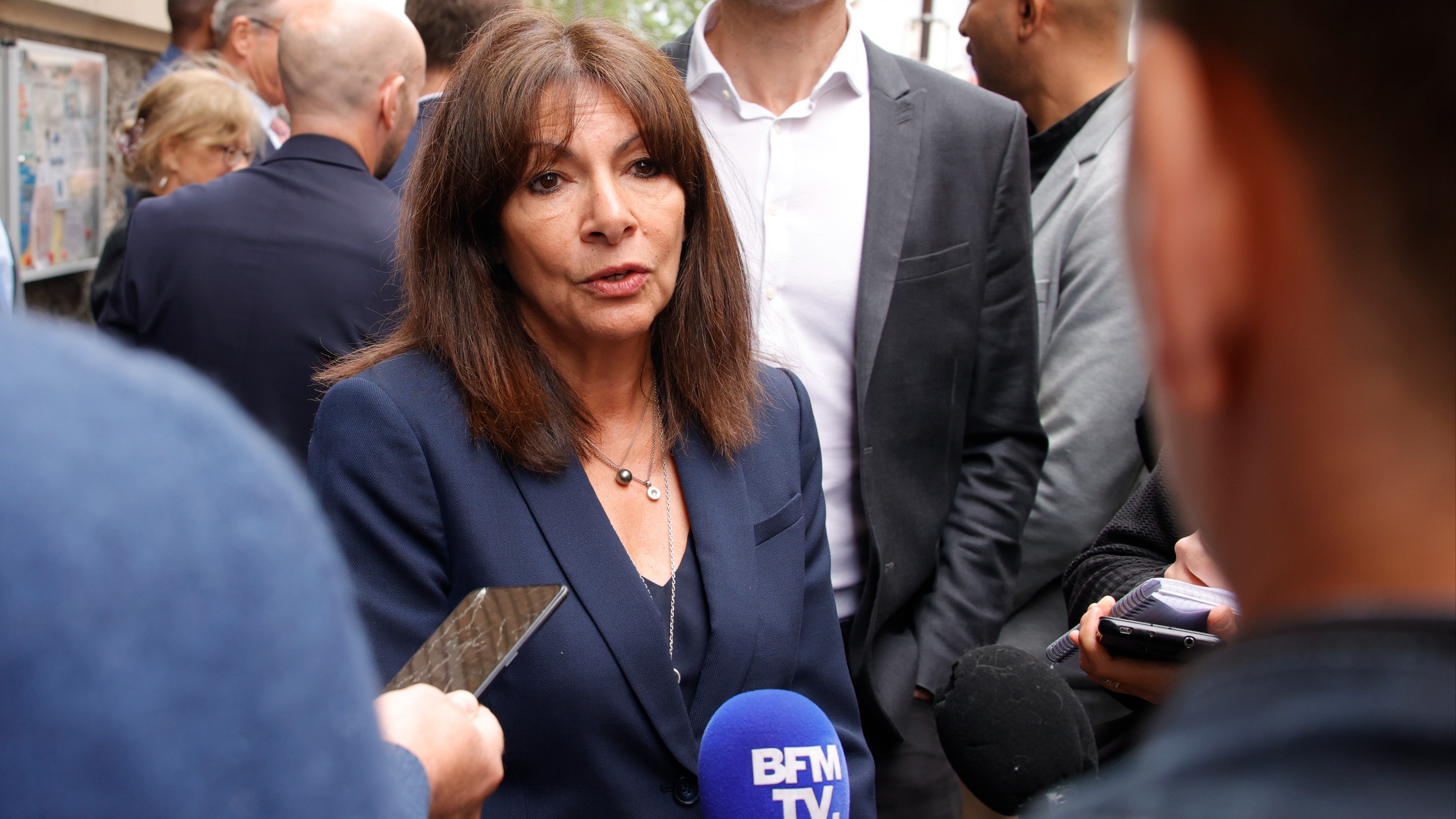 Paris Mayor Says She'll Be Swimming in Seine Amid Water Quality ...
