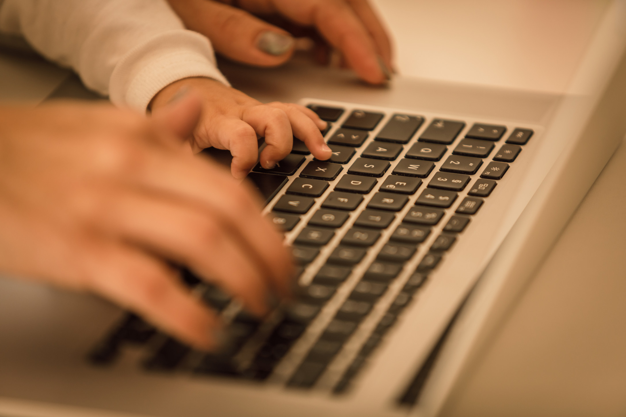 Working Mom Creates 'Resume' of Only Parenting Skills To Show the Real ...