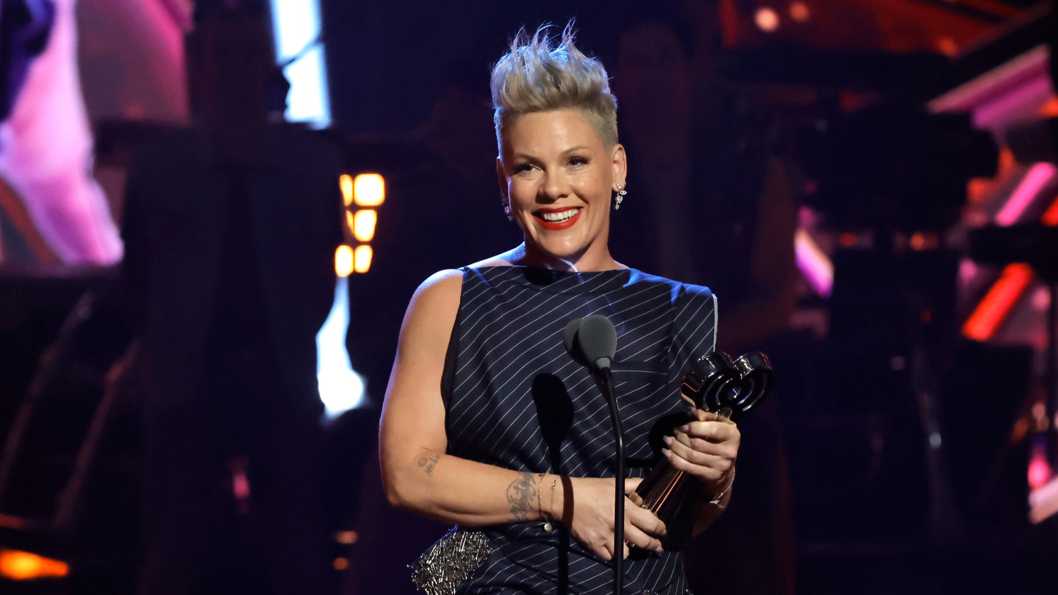 Pink Calls Herself an 'Embarrassing Mom' After Posting Nude Photos From ...