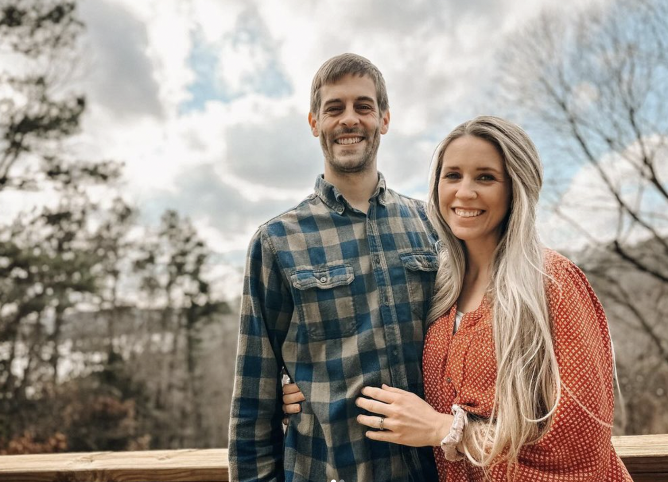 Jill Duggar Shares Photos From Funeral of Stillborn Baby Girl Isla ...