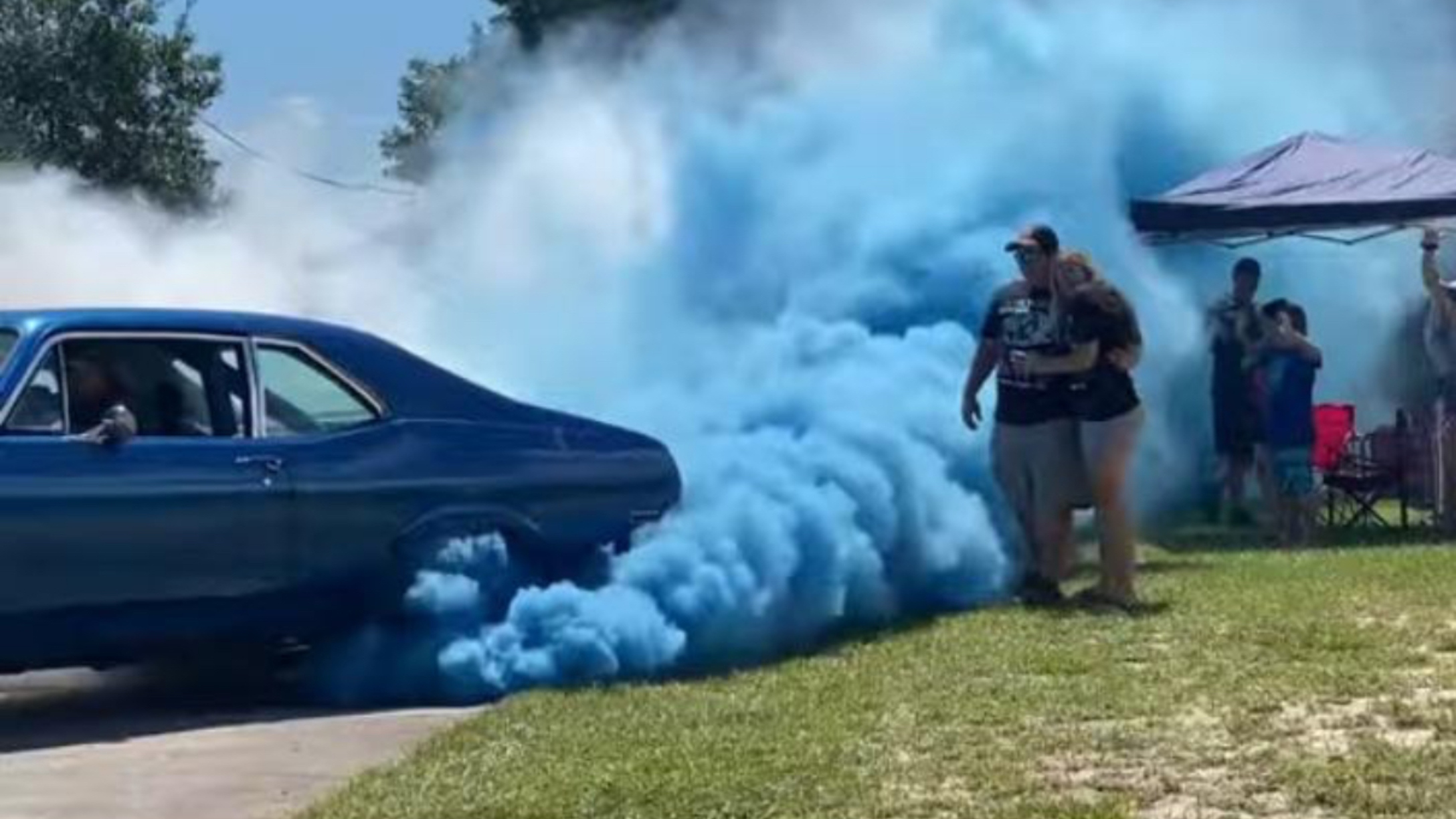 Couple Uses Toxic Cloud of Blue Smoke for Baby Gender Reveal & People ...