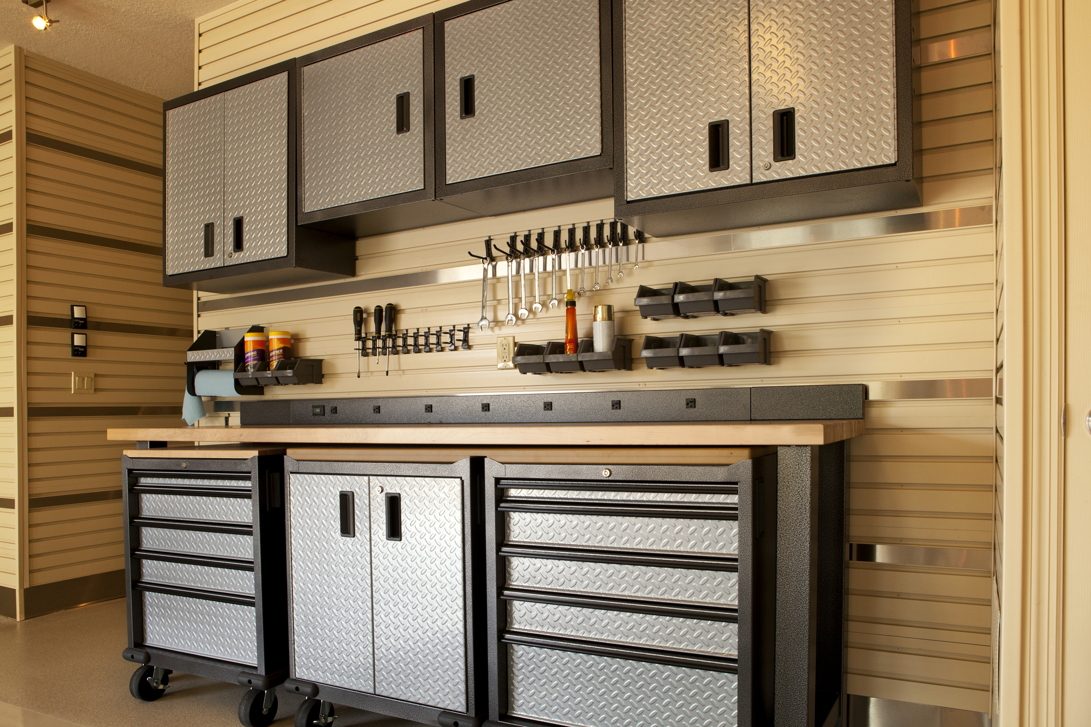 15 Genius Garage Hacks That Make Us Want to Reorganize Everything ...