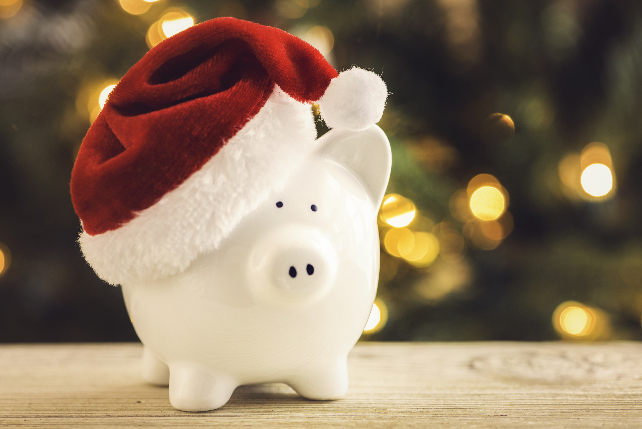 16 Ways to Stretch the Holiday Budget | CafeMom.com