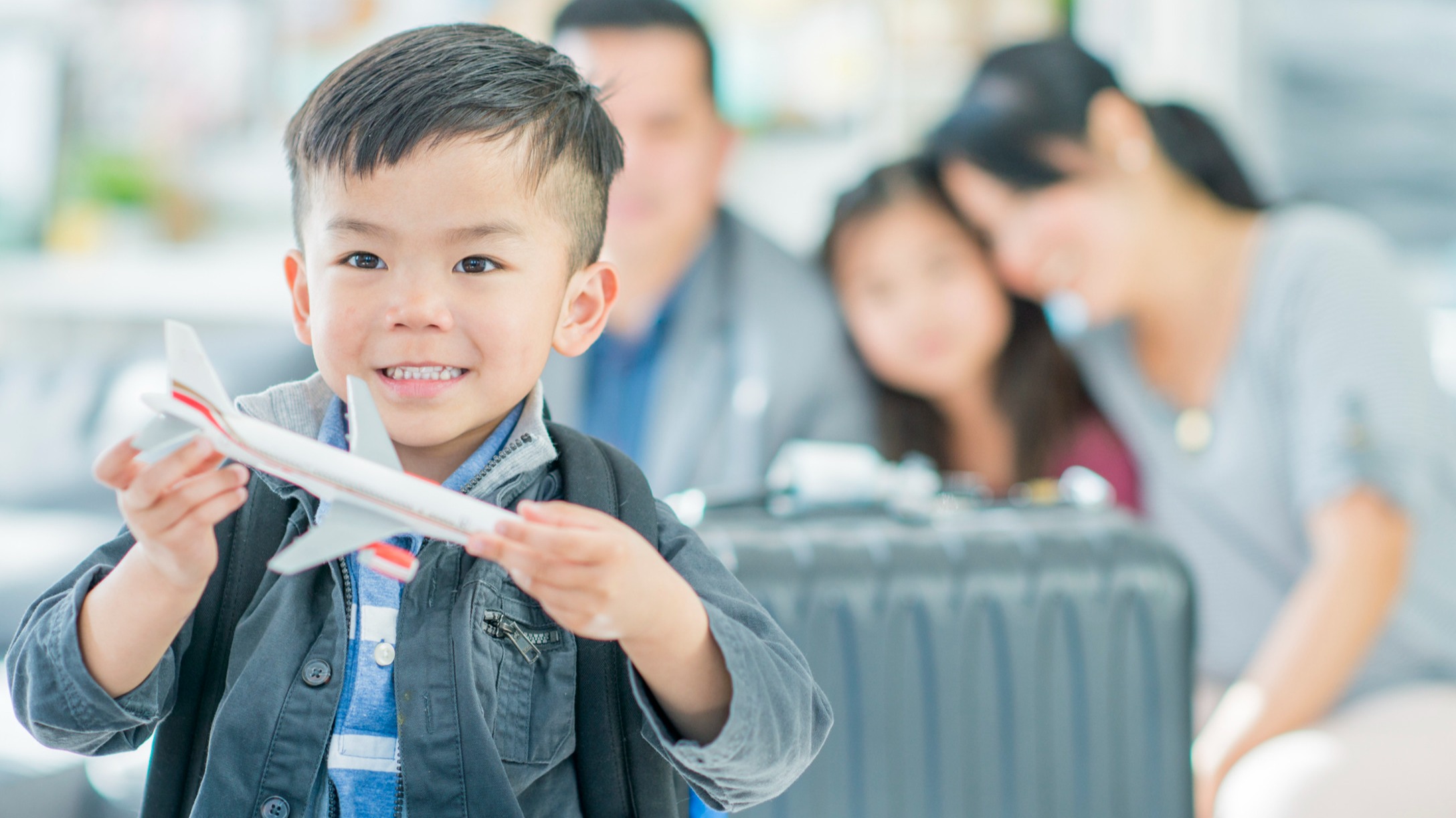 5 Money- & Time-Saving Hacks for Family Air Travel | CafeMom.com
