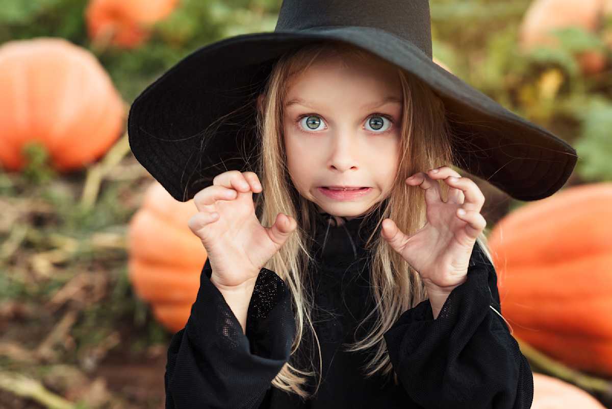5 Not Too Scary Halloween Stories For Toddlers Preschoolers CafeMom 5-not-too-scary-halloween-stories-for-toddlers-preschoolers-cafemom