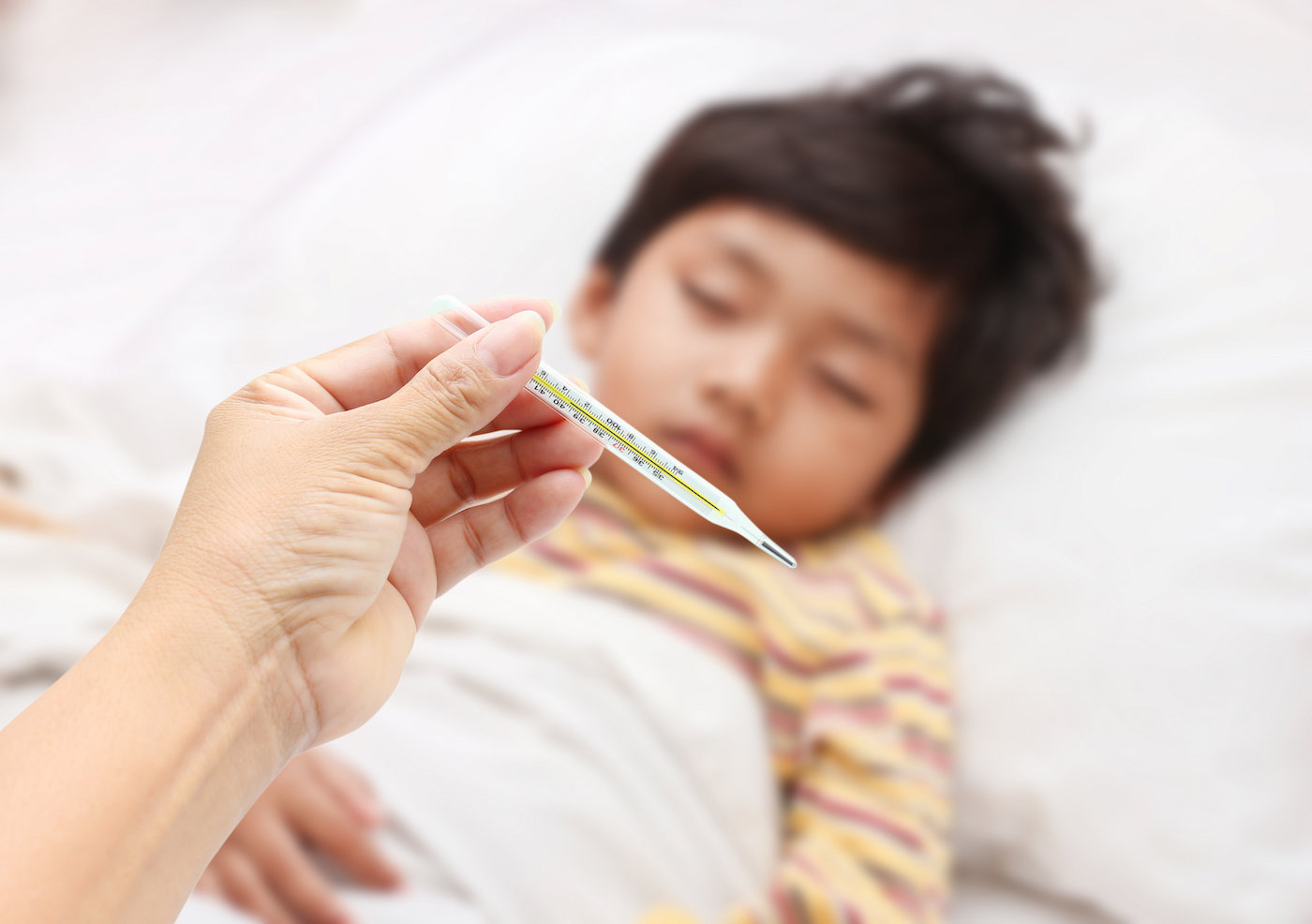 6 Natural Ways to Bring Down Your Child's Fever | CafeMom.com