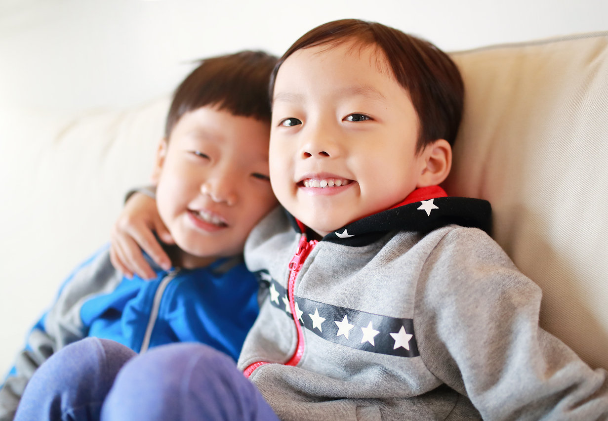 11 Surprising Scientific Facts About Firstborn Children | CafeMom.com