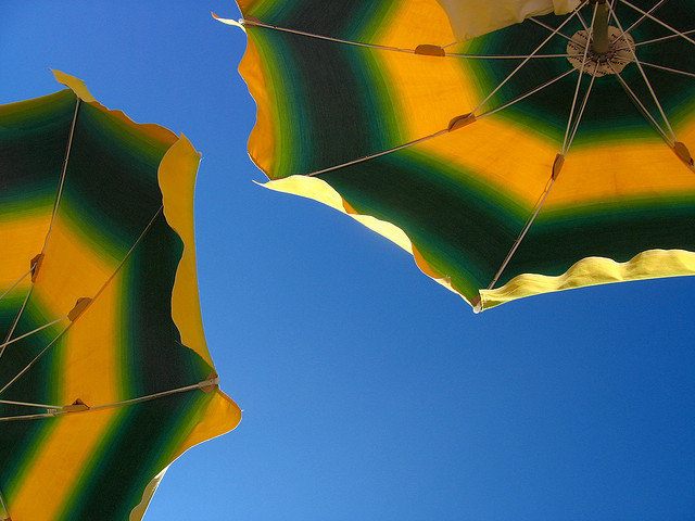 10 Hilarious Summer Vacation Fails That Made Us Laugh Until Fall ...