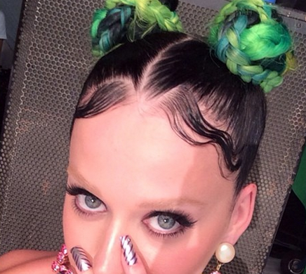 6 Tips for Trying the 'No-Eyebrows' Trend -- If You Dare! | CafeMom.com