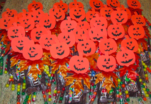 10 Crafty Halloween Candy Ideas to Make Your House the Coolest on the ...